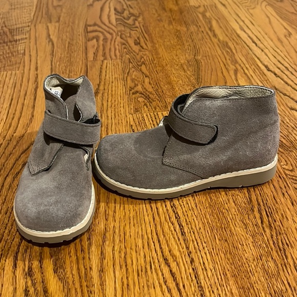 Little Eric | Shoes | Little Eric Boys Leather Velcro Boots Size 3 Size ...